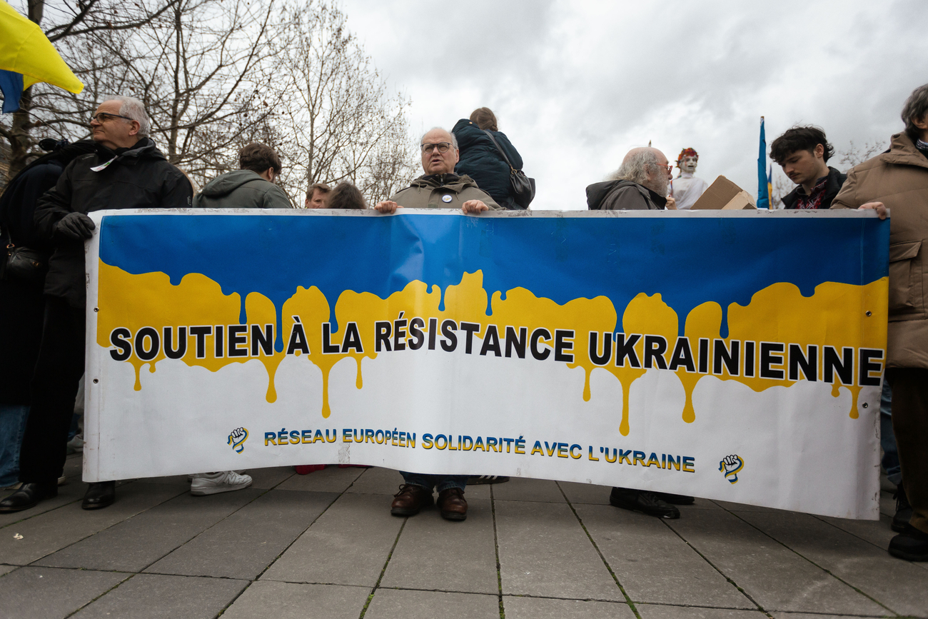 Ukraine Résistance Civile Et Militaire Contre Poutine Lanticapitaliste