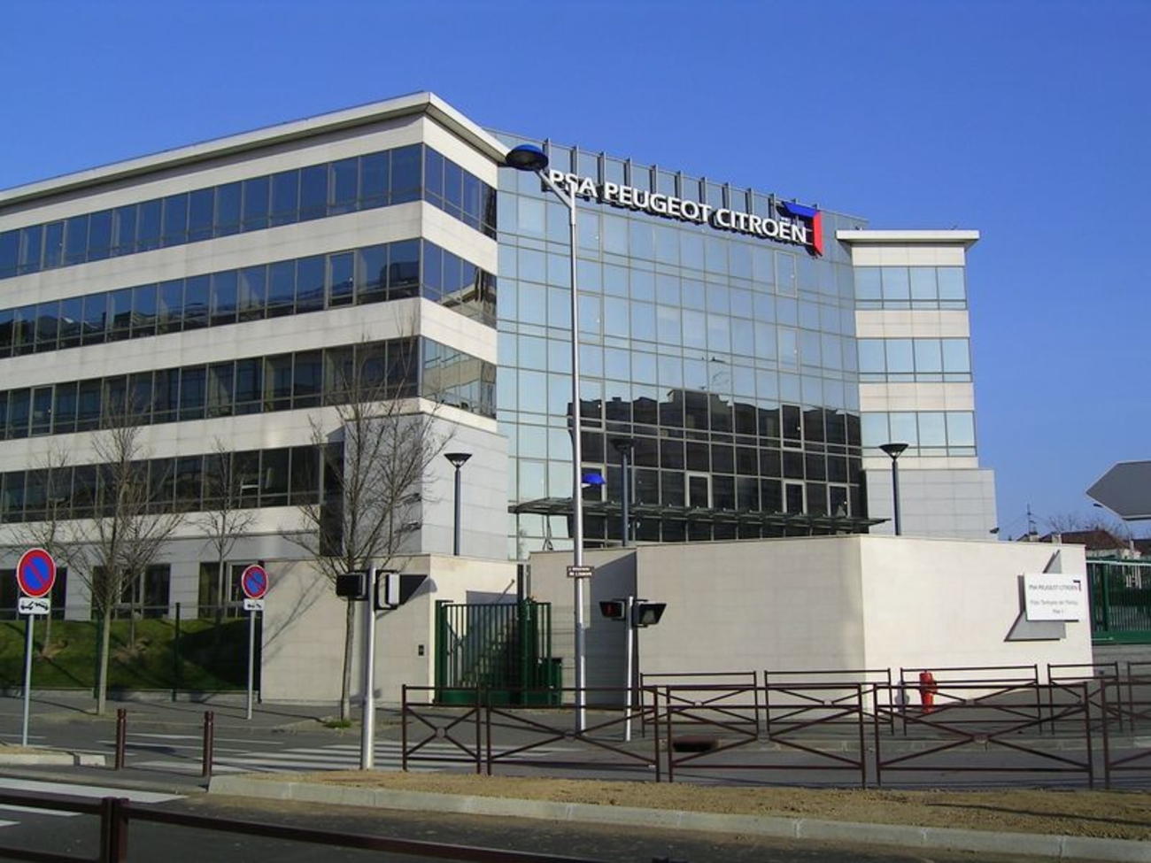 Stellantis Poissy, trois semaines d’arrêt, et après ? | L’Anticapitaliste